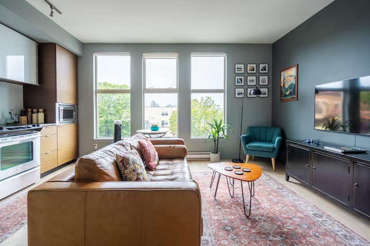 Charming Chinatown Suite - Victoria