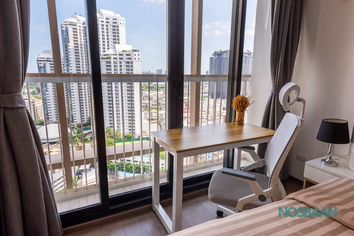 City Views, 50th Floor Pool - Bangkok