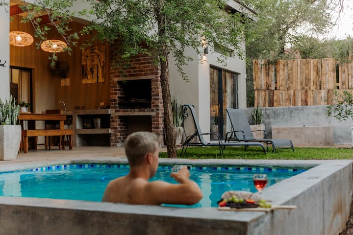 Afri Villa Stays - Luxury Bush Villa Bird - Marloth Park