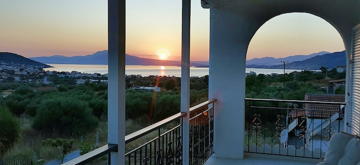 Villa Aelia Luxury Maisonette - Саламин