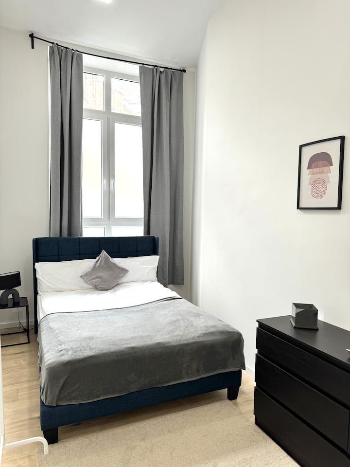 Privatzimmer Mit Bad Im Herzen Von Düsseldorf - Düsseldorf