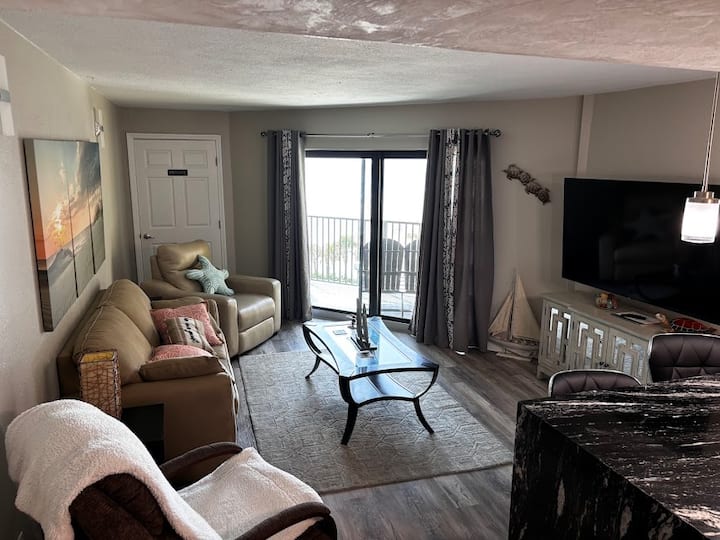 Oceanfront View Modern &  Private Condo At Sunglow - Ponce Inlet, FL