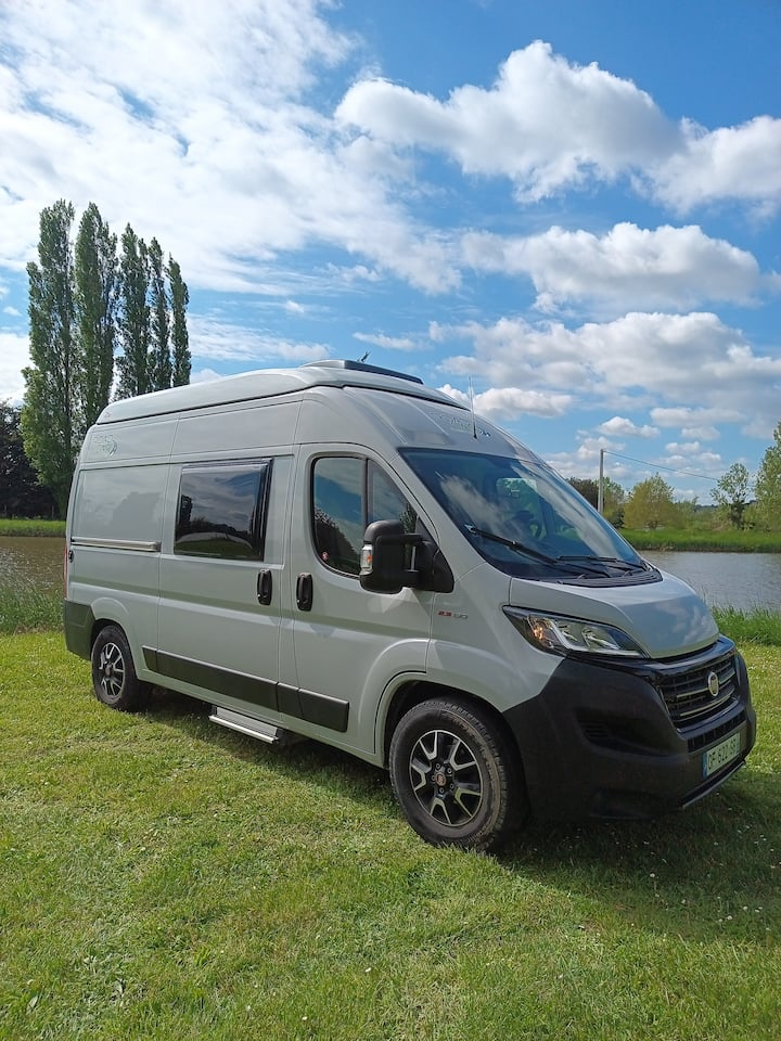 Camping-car Fourgon Aménagé 4 Places - Noyers-sur-Cher