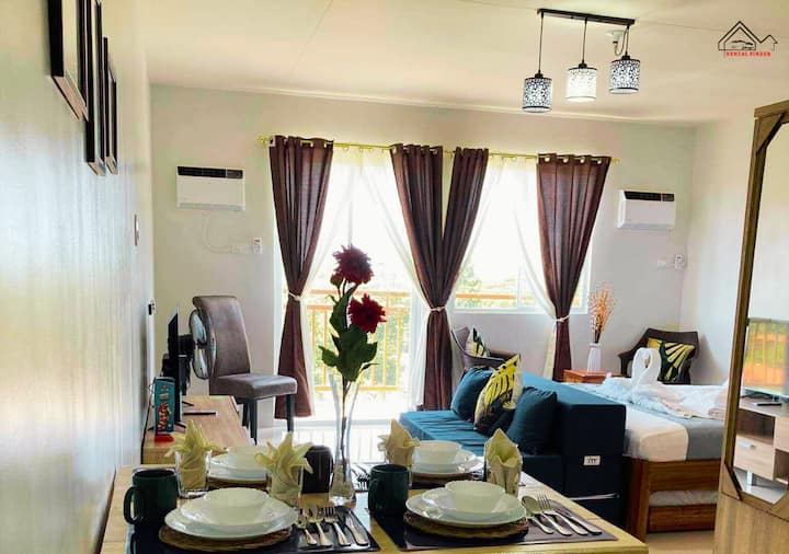 Fit For Family Deluxe Home +Balcony +Free Pool&gym - Puerto Princesa