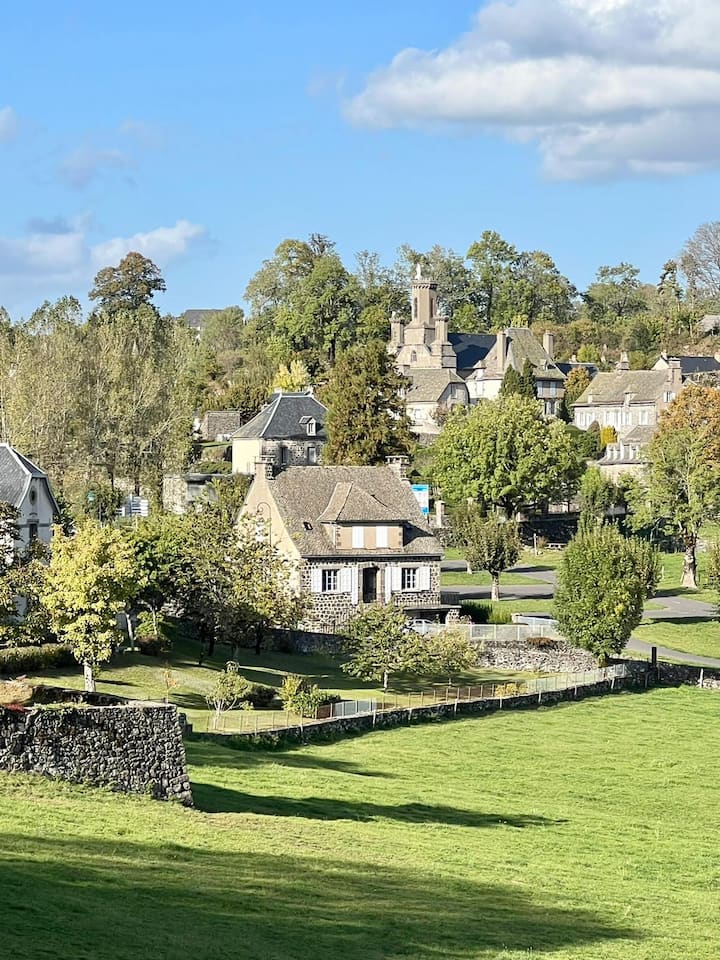 Gîte "L'oustal De Salers" - Vue Exceptionnelle - Salers