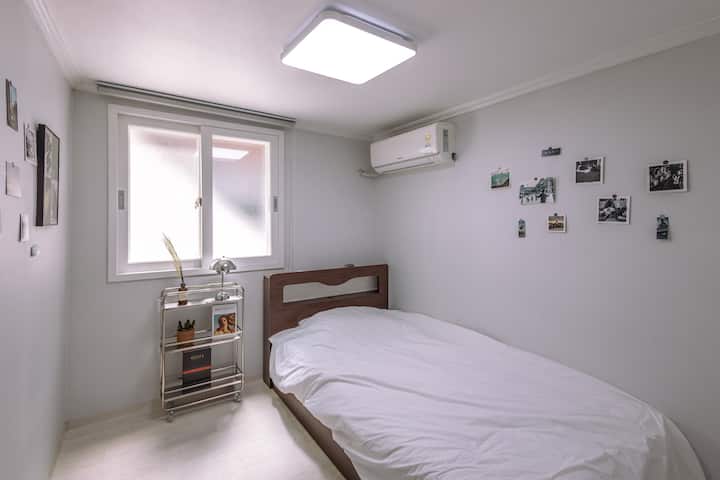 [머니스테이102] 무료주차2-3대/깔끔한숙소/wifi/오픈할인/최대6-8인가능/인천 - Incheon