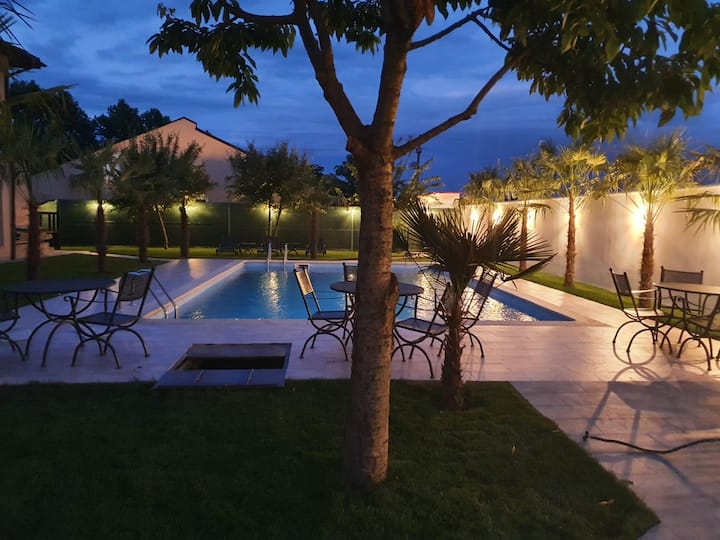 Villa Otopeni 2 With Pool Near Airport - Corbeanca
