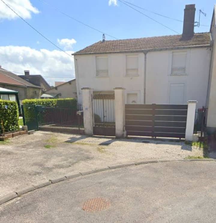 Maison 3* 100m2
2 Chambres 4 Personnes, Jardin - Bourbonne-les-Bains