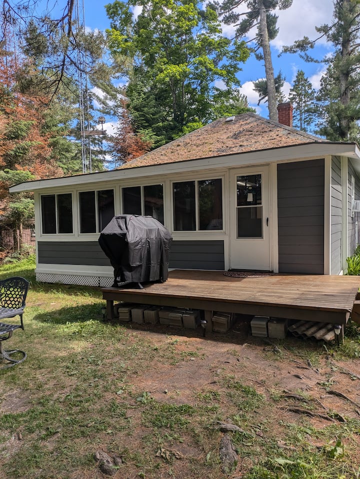Rustic Cabin On Island Lake - Manitowish Waters