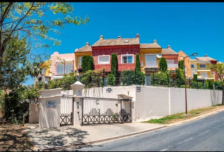 House In Islantilla, 3 Bedrooms, 400 M The Beach - Islantilla