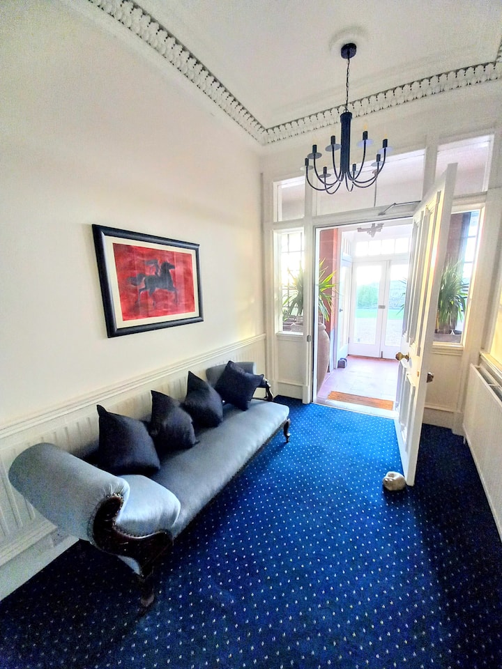 North Wing Apartment At St Andrews House Prestwick - Kilmarnock Football Club Shop