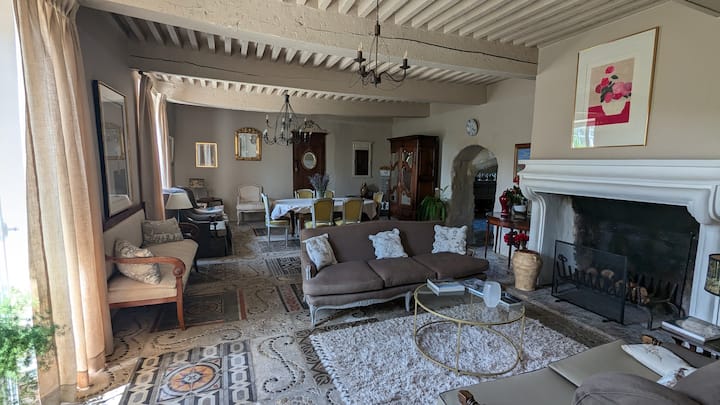 Chambre De Château, L'oustaou - Riez