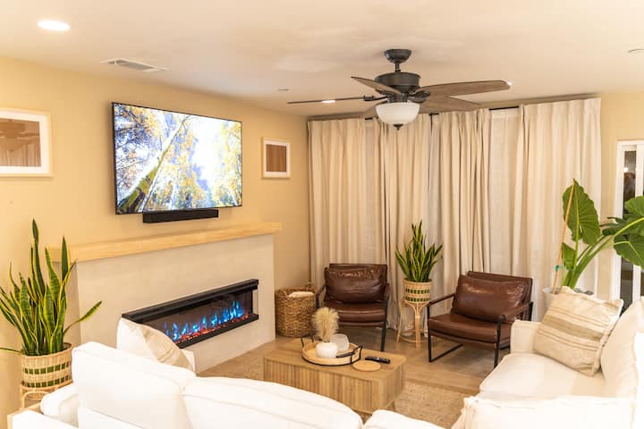 Cozy Bungalow Near Sequoia National Park - Exeter, CA