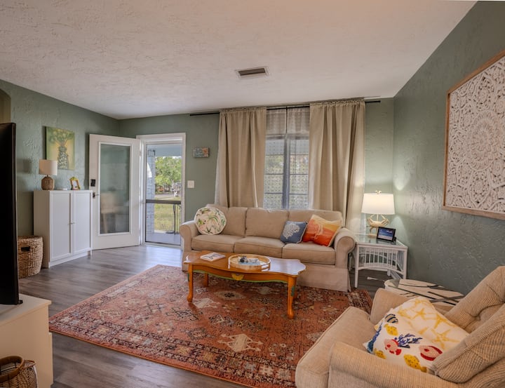 Charming Beach Bungalow Duplex In Gulfport - St. Pete Beach, FL
