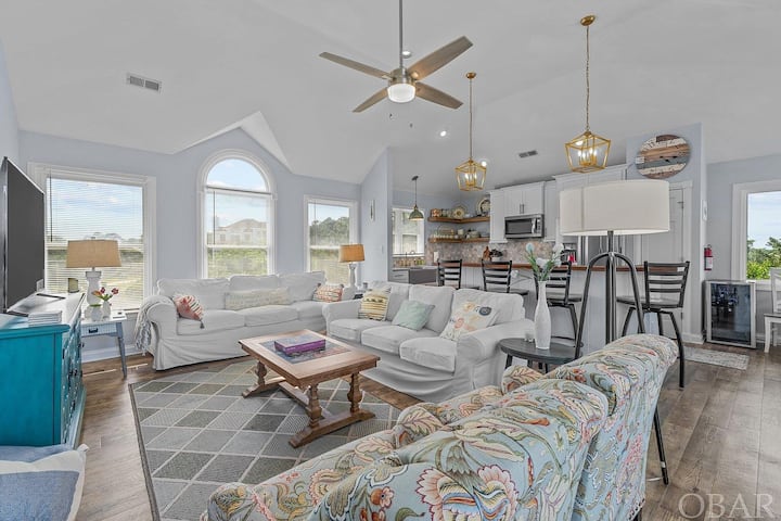 Kasita Barceló | Pool, Hottub, Near Beach, Slps 10 - Corolla