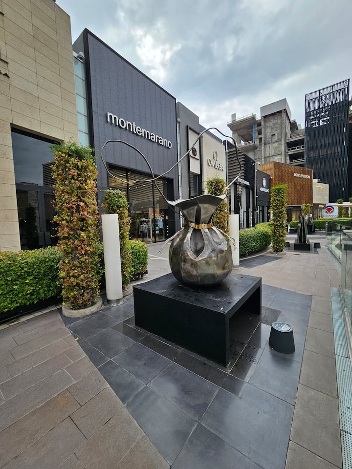 Las Condes – 1 Cuadra De Mall Parque Arauco - Las Condes