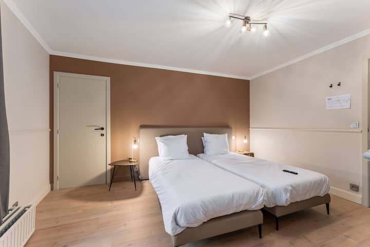 Quiet Room In Historical Setting - ブルージュ