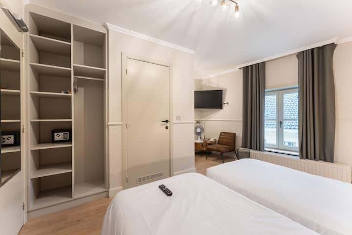 Quiet Room In Historical Setting - Bruges