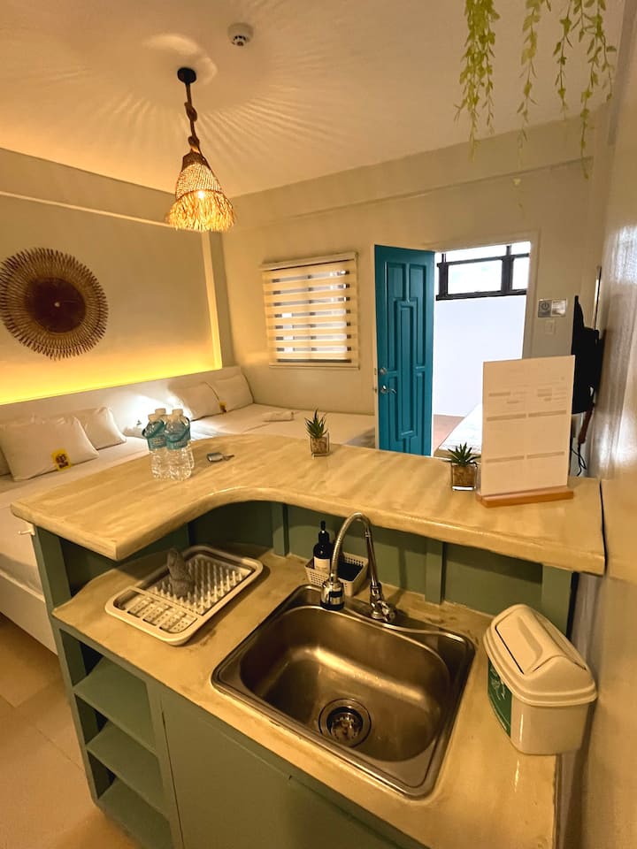 Central 3-4pax W Kitchenette Station 2 Near D'mall - Malay