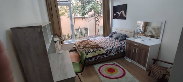 ÖZel Oda Ve Ortak Kullanım- Wc-banyo - Mutfak -I - Ankara