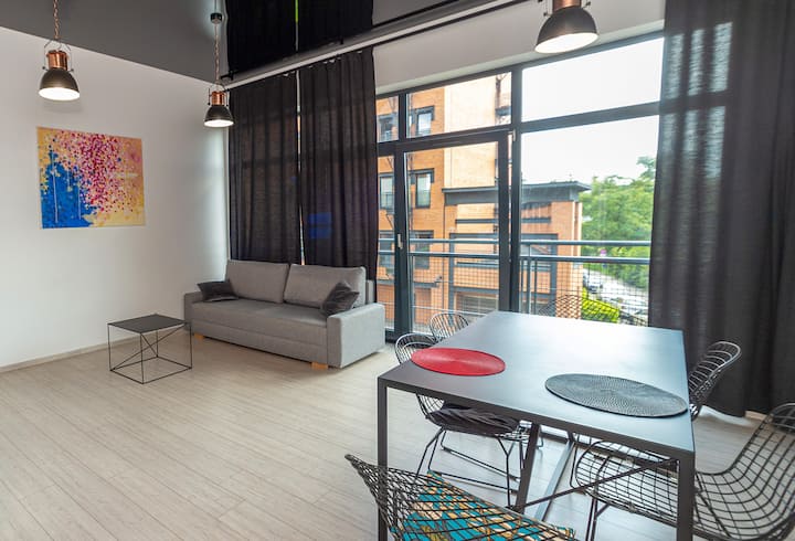 City Host Tymienieckiego Black - Łódź