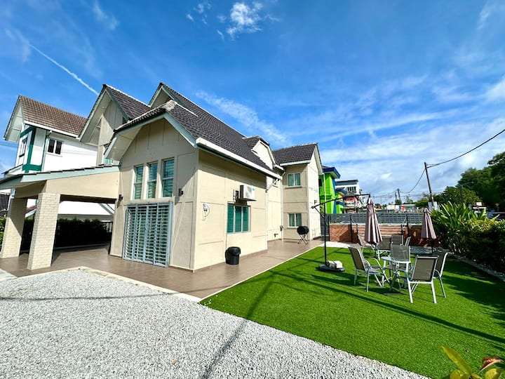 Bnb Country Homestay, Rawang- 20 Pax, Pool, Events - Selangor