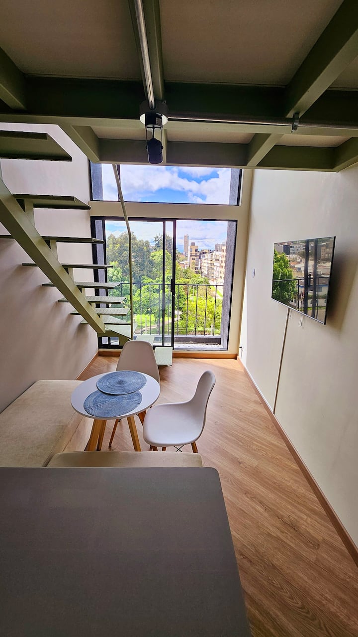 Renteo | Cityview Duplex Loft Near Arena & Campín - Bogota