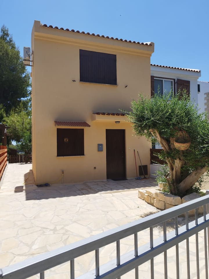 Agora 4-family House 150 Meters From Pissouri Bay - Писсури