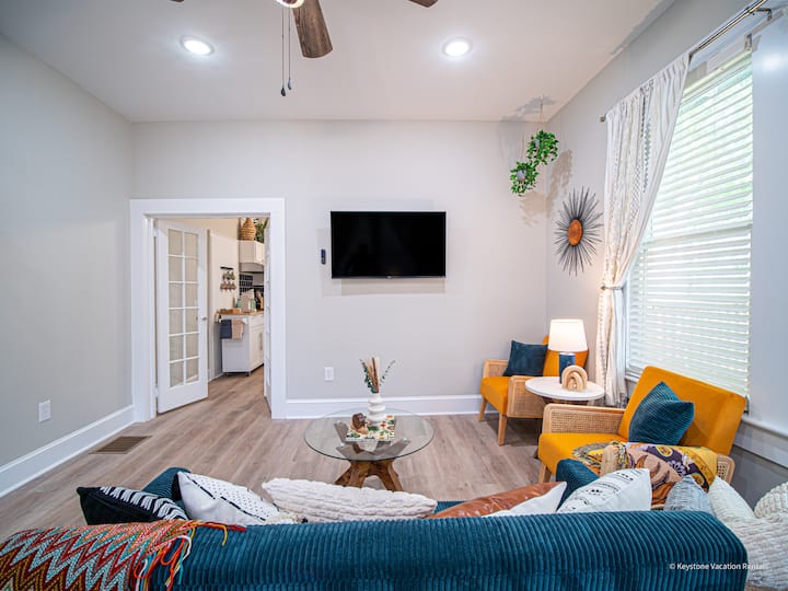 Lumiére Of Marietta Square - Marietta, GA