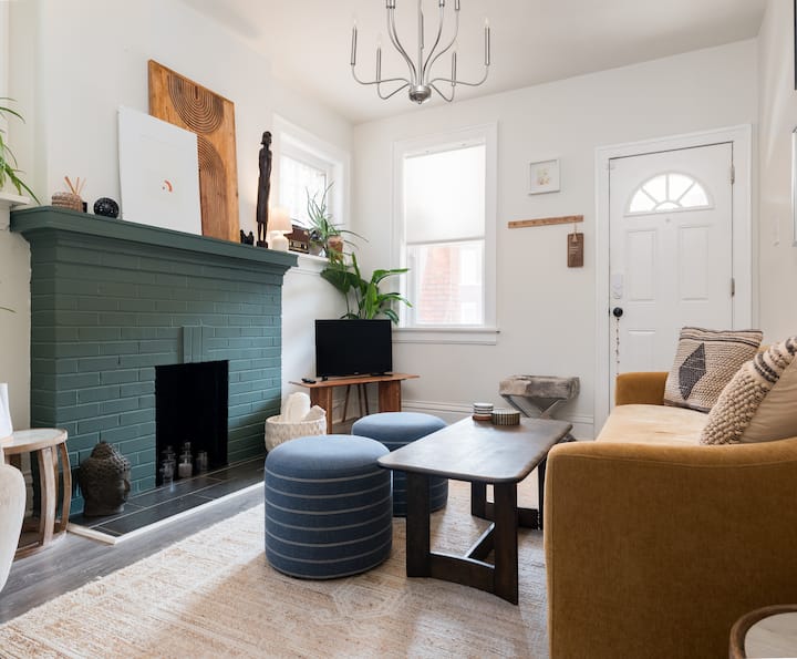 Backyard Retreat, King Bed, Historic St. Louis Gem - St. Louis, MO
