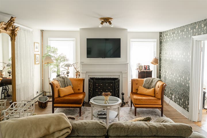 Historic Home Near Stony Brook Village & Beach - Stony Brook, NY