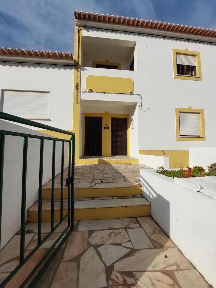 T2 R/c A 200m Da Praia - Vila Nova de Milfontes