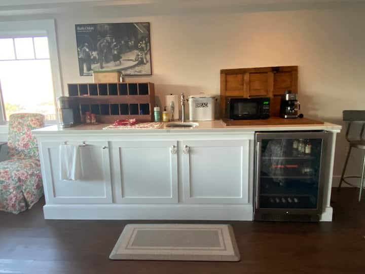 Ten Bay View Drive - Marblehead, MA