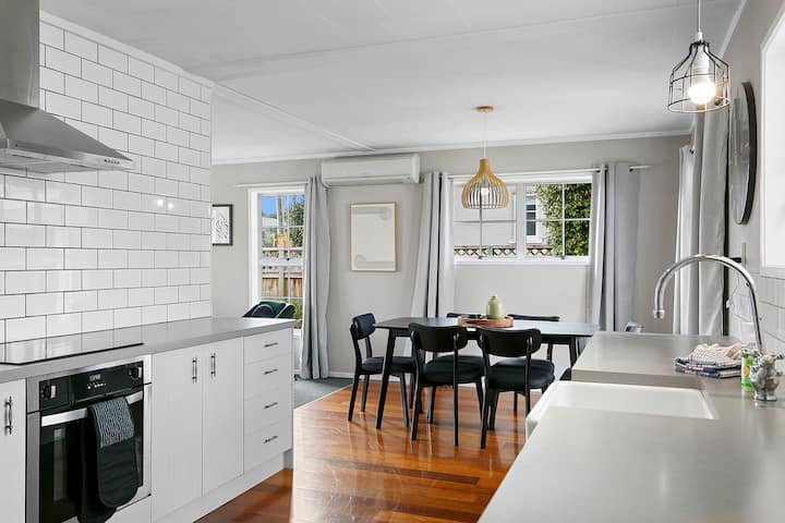 Huia Retreat *No Service Fee* - Taupō