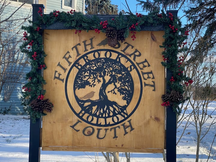 Brook’s Hollow: Retreat Along Niagara Wine Route - St. Catharines