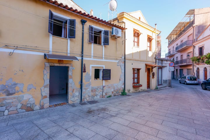 Minicasa In Centro A Iglesias - Iglesias