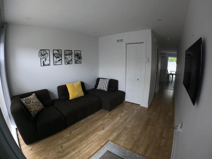 Contemporary Two-story Condo In Montreal - Montréal, QC