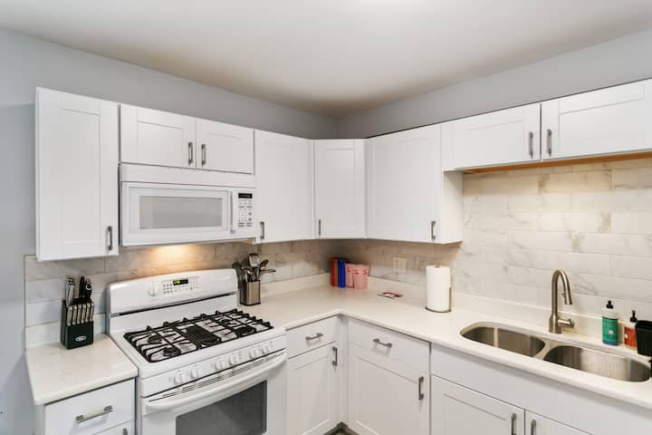 Centrally Located Close To Everything - Lake Forest, IL