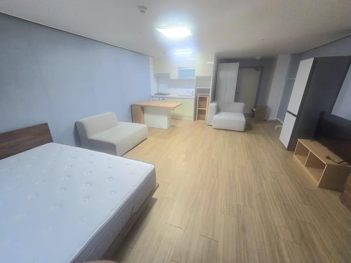 (장안2호점) 주차무료! 넓은 숙소 - Seoul