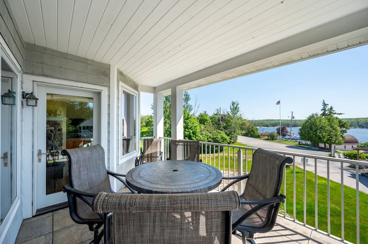 Dog Friendly Water View Condo In Gills Rock - Door County, WI
