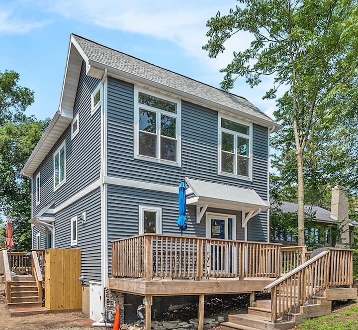 Cool Casa On California - Michigan City, IN