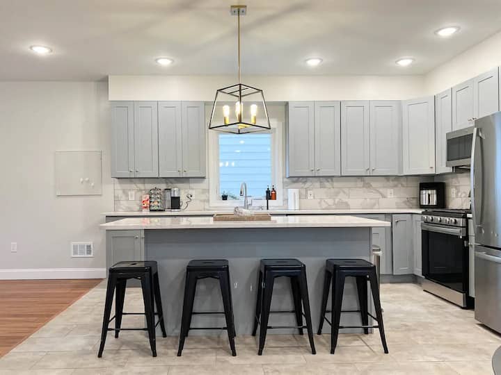 3block To Lightrail,close To Ewr/nyc 2parkingspots - Bayonne, NJ