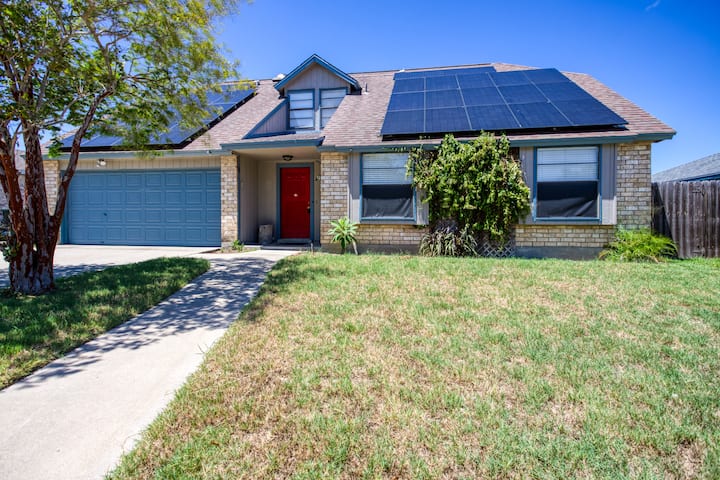 Modern 4br Oasis Near Corpus Christi Beach - Corpus Christi, TX