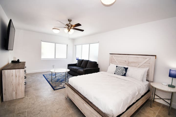 Beach Blvd- 2bdr 1ba- Steps To The Sand - フォート・ローダデール, FL