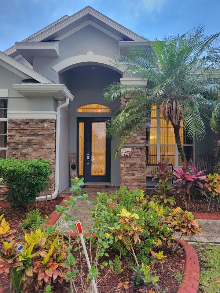 Charming Hidden Gem,  Home With Pool In Apopka - Apopka, FL
