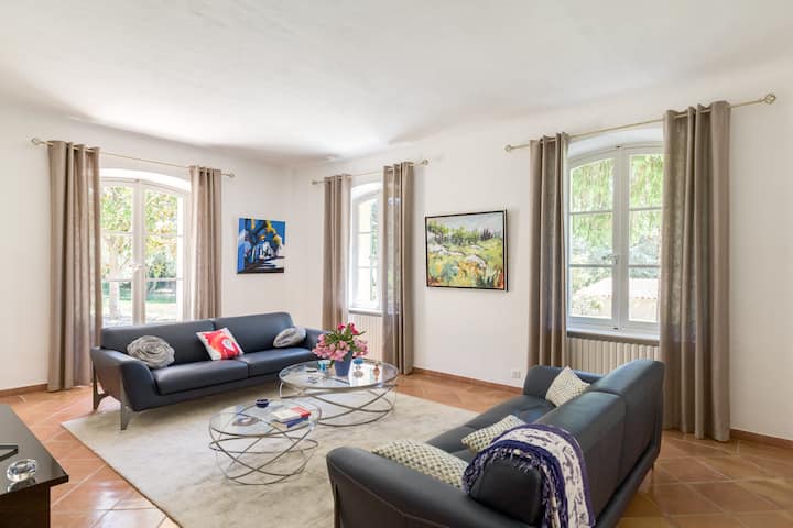 Bastide Face à La Sainte Baume - Saint-Zacharie