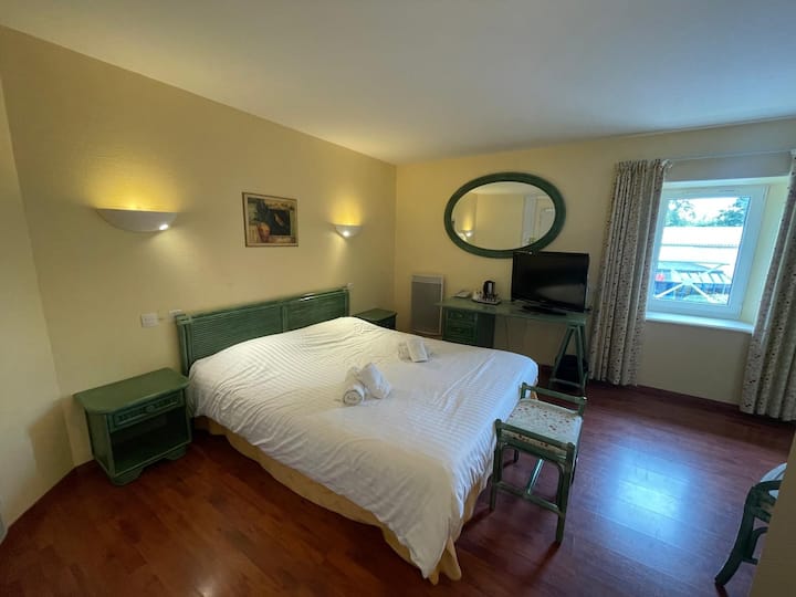 Peace Bedroom - Vierville-sur-Mer