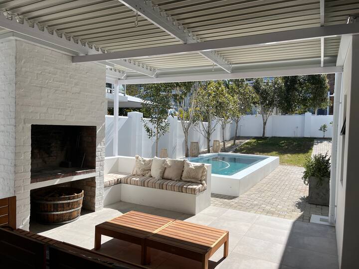 Bikini House - With Pool - Hermanus