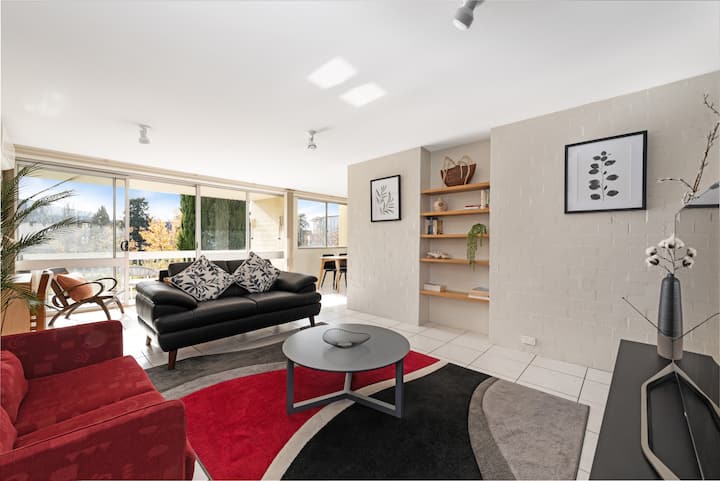 2-bedroom, Kingston Home, Parking & Wifi - Queanbeyan