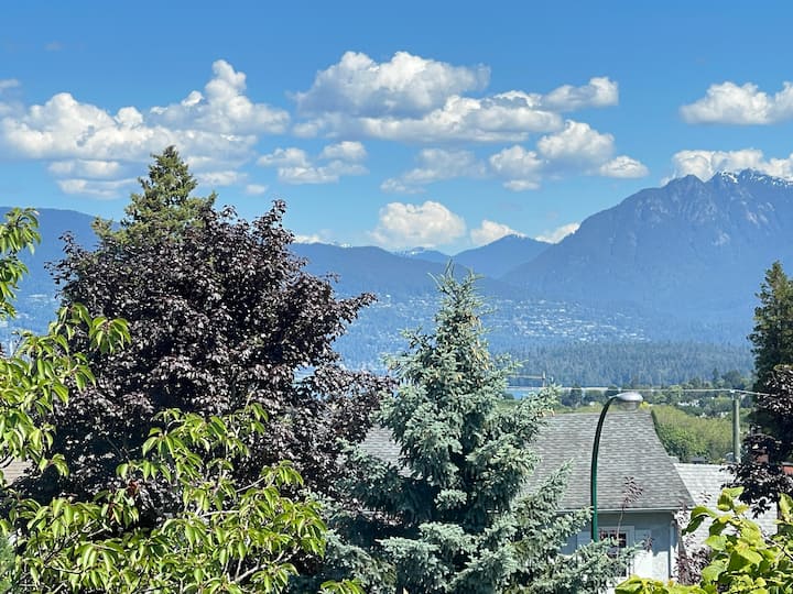 Warm Retreat With Mountain View/2beds/2 Ppl - Vancouver